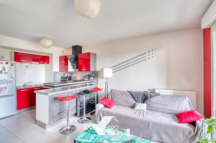 Appartement à vendre - Bron, Le Terraillon - 2 pièces - 1 chambre