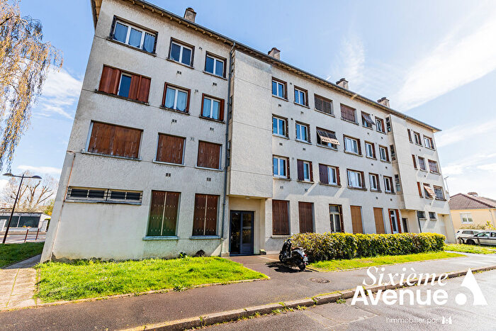 Appartement à vendre - Viry-Châtillon, Le Plateau - 3 pièces - 2 chambres
