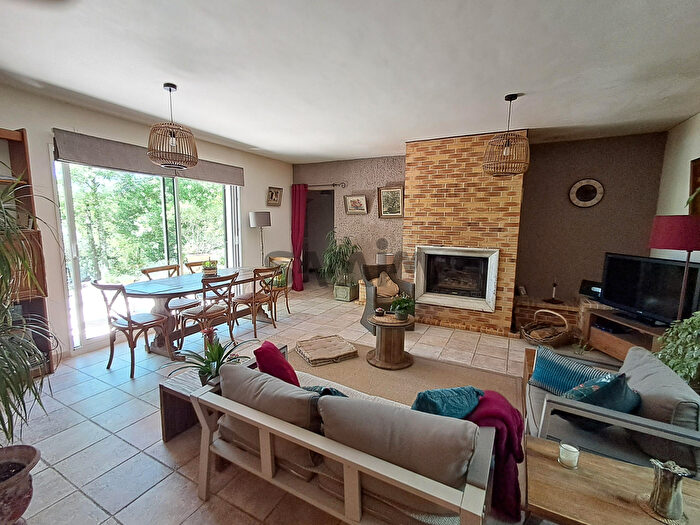 Maison à vendre - Saint-Hippolyte-du-Fort - 5 pièces - 2 chambres