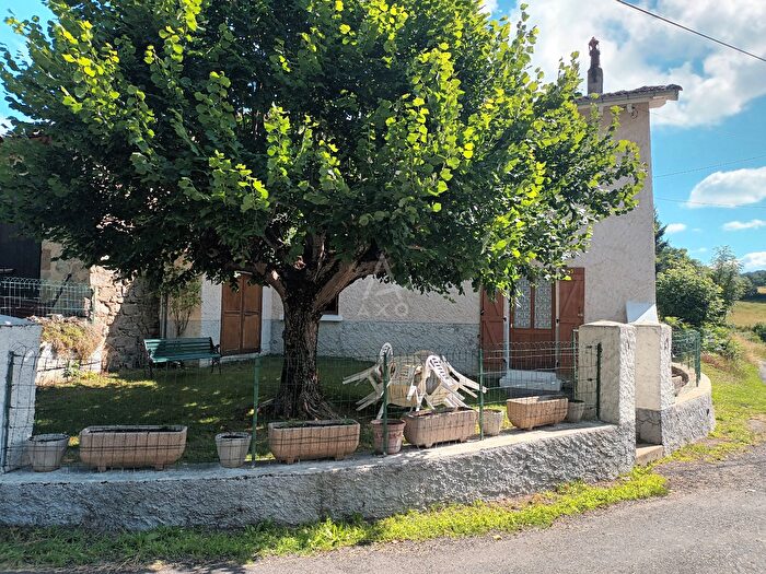 Maison à vendre - Vernet-la-Varenne - 6 pièces - 4 chambres