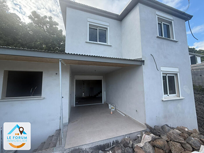 Maison à vendre - Saint-Pierre - 5 pièces - 4 chambres