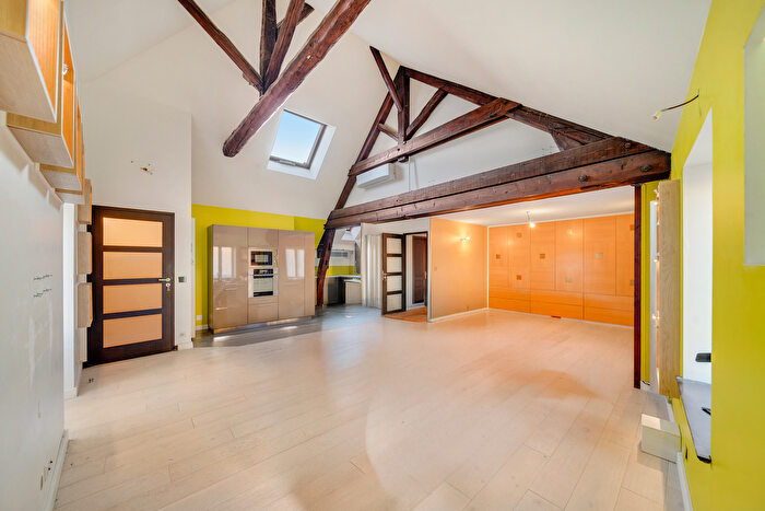 Appartement à vendre - Chenôve, Chenôve - 5 pièces - 3 chambres