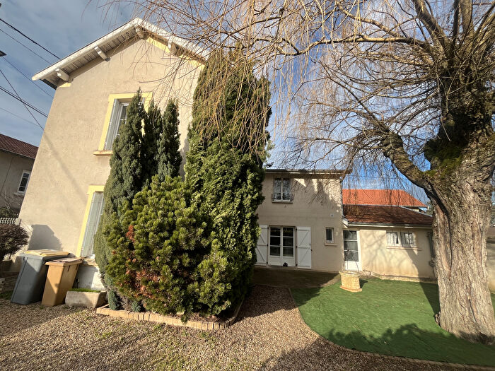 Maison à vendre - Villefranche-sur-Saône, Nord Est - 6 pièces - 3 chambres