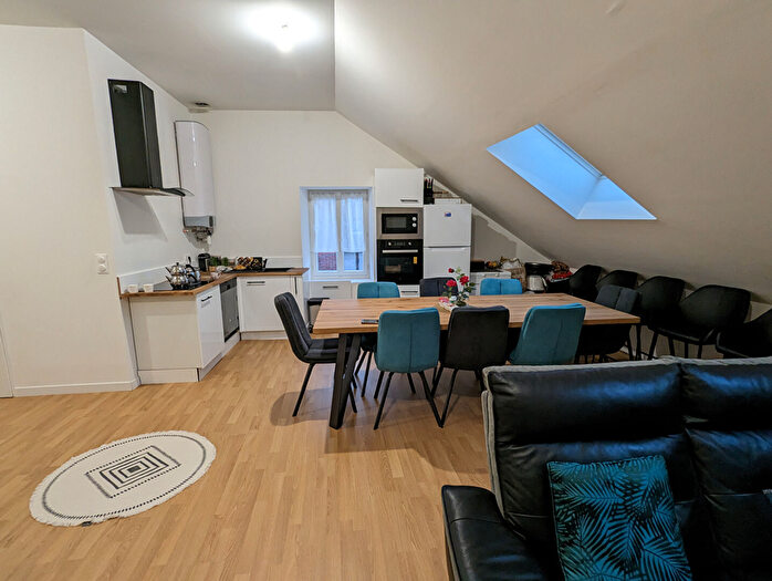 Appartement à louer - Bourges, Aéroport, Vauvert, Pierrelay, Pissevieille - 3 pièces - 2 chambres