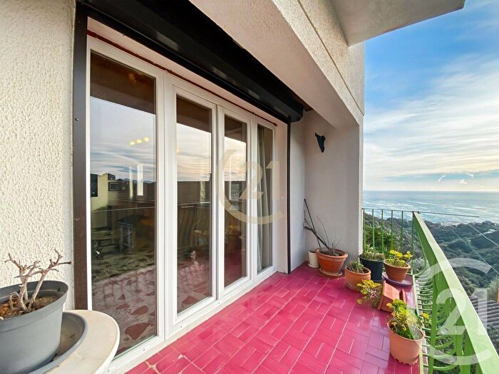 Appartement à louer - Ville-di-Pietrabugno - 6 pièces - 5 chambres