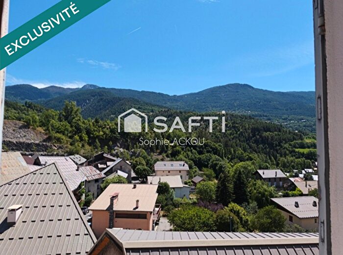 Guillestre : Appartement 5 pièces à vendre