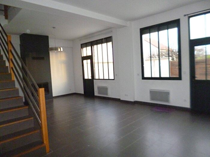 Centre Sud, Saint-Pierre-lès-Nemours - Maison 4 pièces à louer