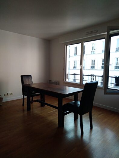 Appartement à louer - Paris e , Grandes Carrières, Clichy - 2 pièces - 1 chambre