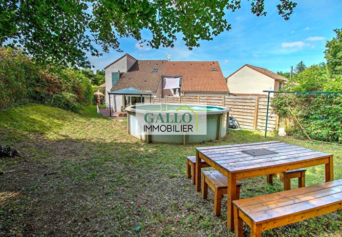 Maison 4 pièces à vendre - Villefontaine, Servenoble
