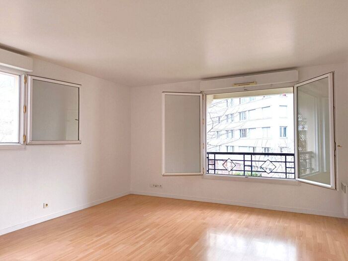Appartement à louer - Colombiers, Issy-les-Moulineaux - 2 pièces - 1 chambre