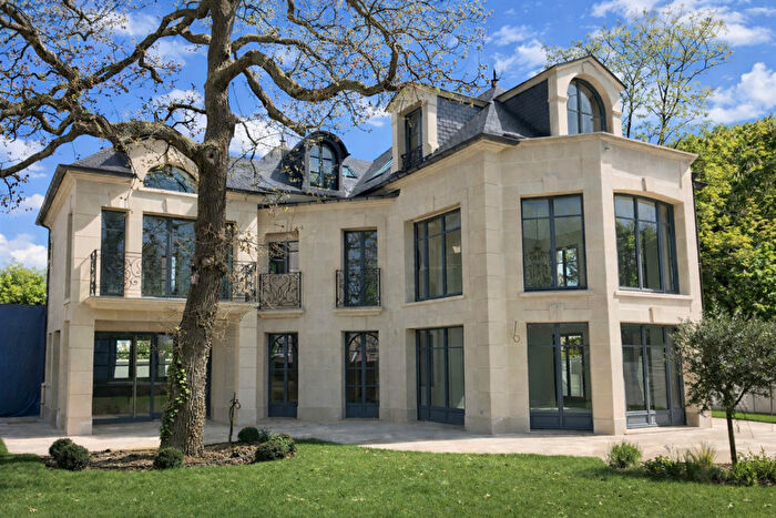 Maison 8 pièces à Le Vésinet, Charmettes, Merlettes, à louer