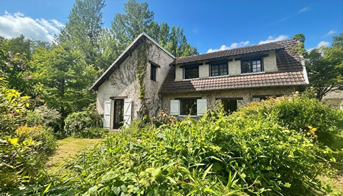 Maison 6 pièces à Jouars-Pontchartrain, à vendre