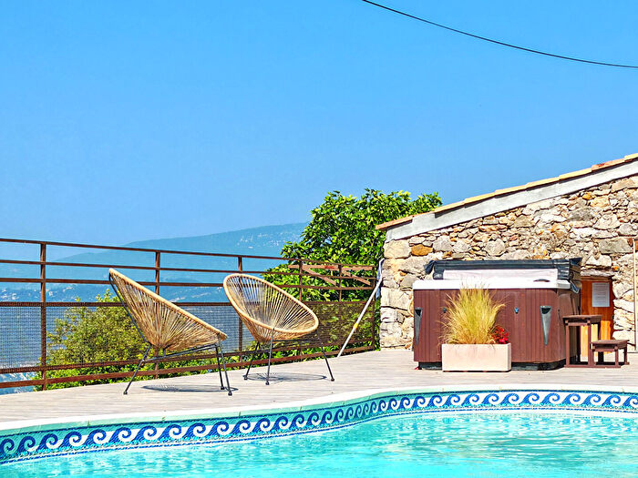 Maison à vendre - Touët-de-lEscarène - 9 pièces - 6 chambres