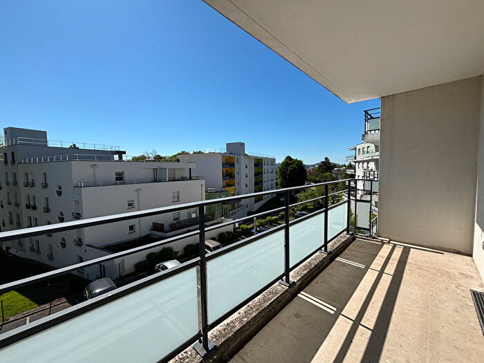 Appartement à louer - Besançon, Saint-Claude, Torcols, Chailluz - 3 pièces - 2 chambres