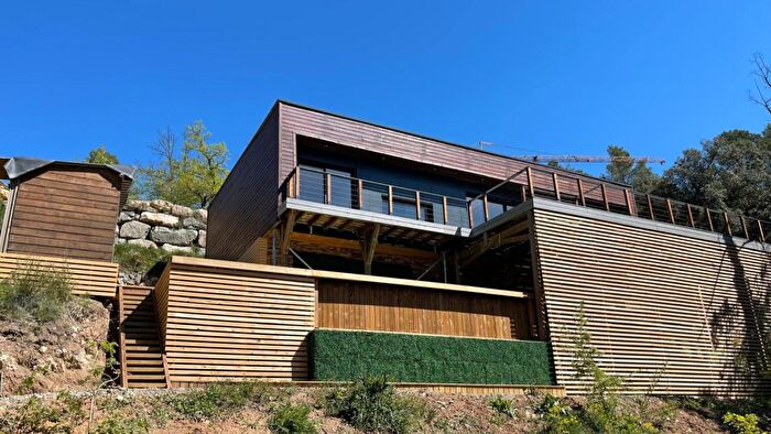 Maison à vendre - Salernes - 4 pièces - 3 chambres