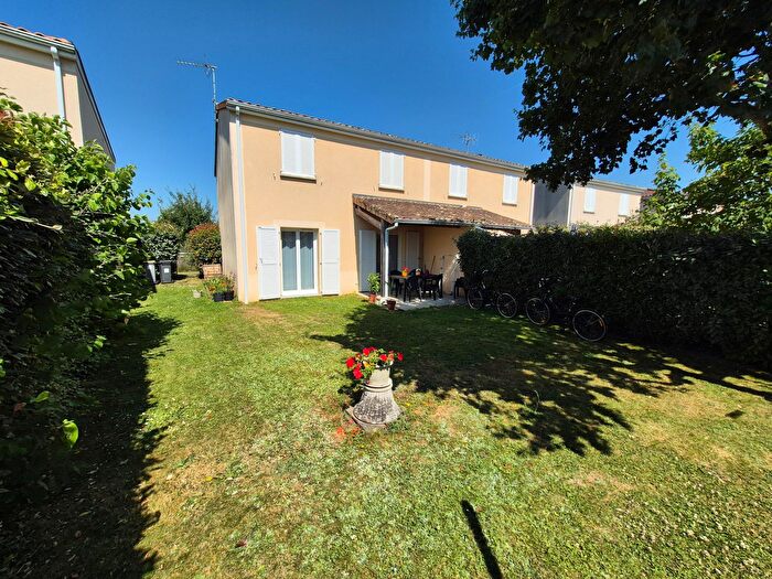 Maison à vendre - Fontaine-le-Comte - 4 pièces - 3 chambres