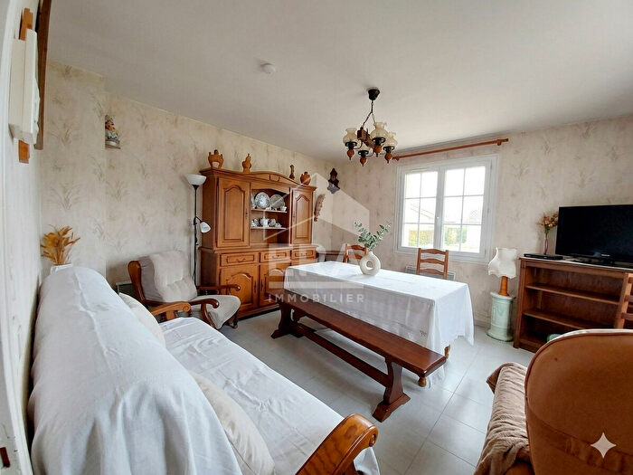 Maison à vendre - Truyes - 4 pièces - 3 chambres