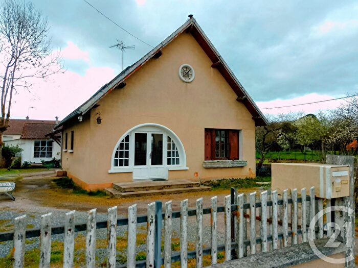 Maison à vendre - Lurcy-Lévis - 4 pièces - 2 chambres