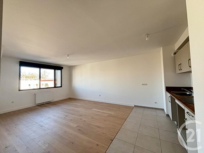 Appartement 3 pièces à louer à Chartres, Rechèvres
