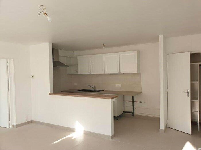 Appartement à louer - Briand Leclerc, Sens - 2 pièces - 1 chambre