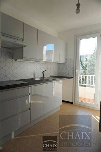 Appartement à louer - Aubagne - 3 pièces - 2 chambres
