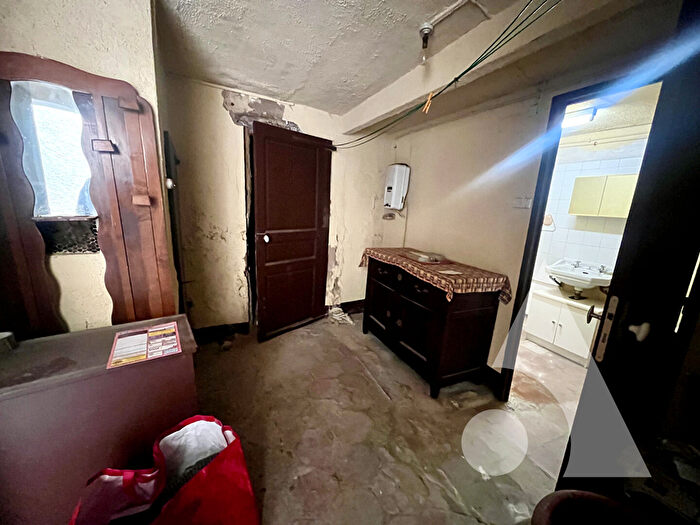 Maison à vendre - Salernes - 4 pièces - 2 chambres