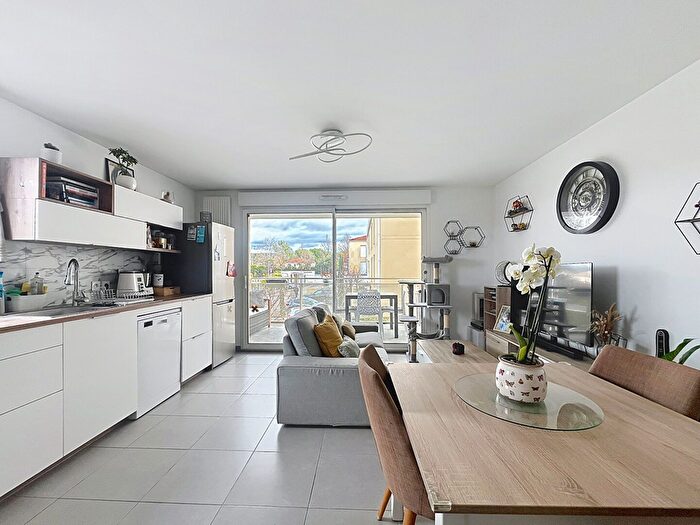 Appartement à vendre - Gardanne, Pesquier - 3 pièces - 2 chambres