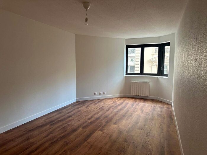 Berriat-Ampere, Grenoble : Appartement 1 pièce à louer