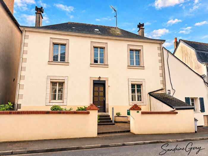Maison 7 pièces à vendre - La Selle-Craonnaise