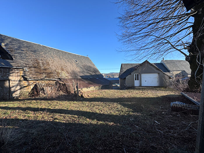 Maison à vendre - Perpezat - 1 pièce - 1 chambre