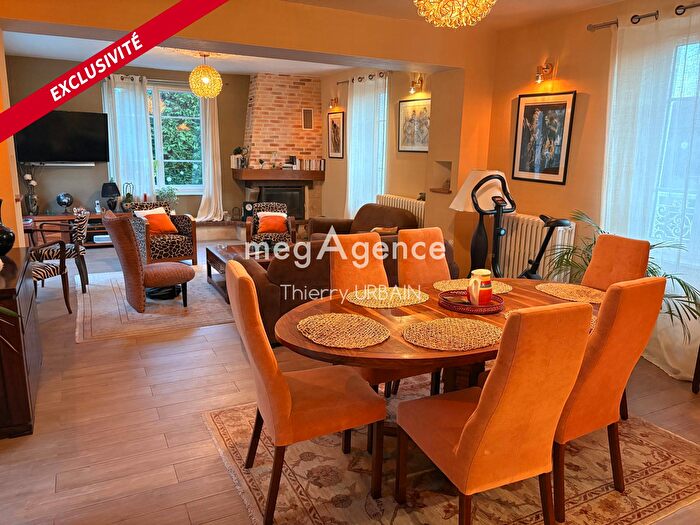 Maison à vendre - Amplepuis - 5 pièces - 4 chambres