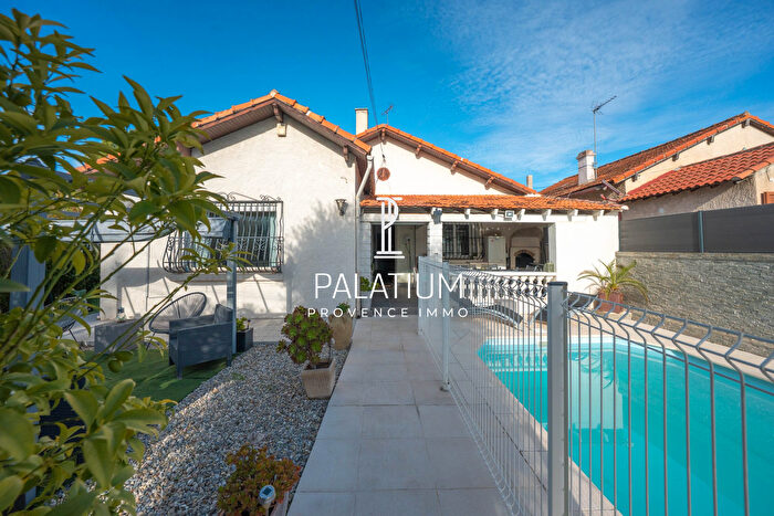 Maison à vendre - Marseille e  - 7 pièces - 4 chambres