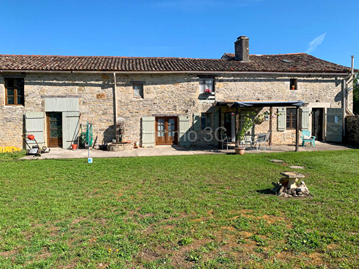 Maison à vendre - Vanzay - 4 pièces - 3 chambres