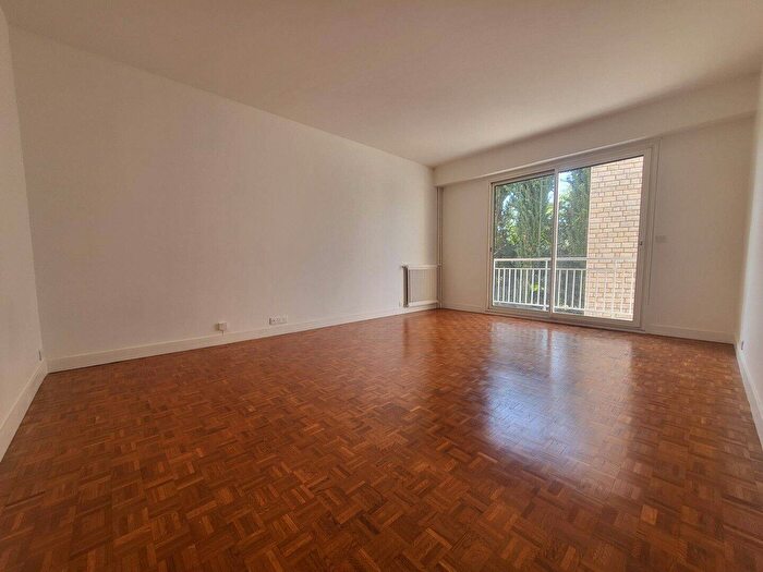 Ibis, Le Vésinet : Appartement 3 pièces à louer