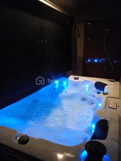 Maison à vendre - Ranton - 8 pièces - 6 chambres