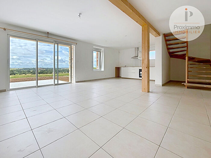 Maison 4 pièces à Bain-de-Bretagne, à louer
