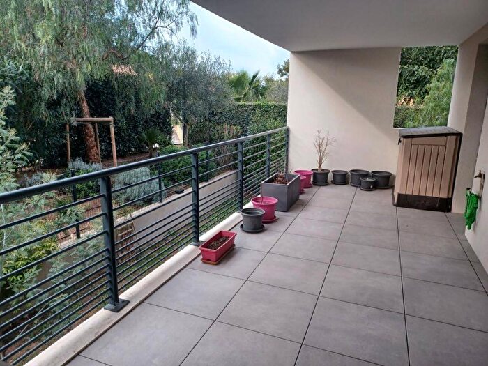 Appartement à louer - Arènes, Saint-Raphaël - 2 pièces - 1 chambre