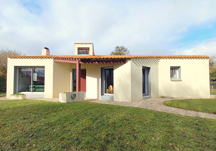 Maison à vendre - Saint-Julien-de-Concelles - 6 pièces - 4 chambres