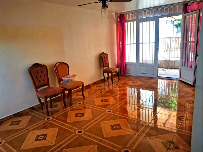 Maison à vendre - Saint-Louis - 6 pièces - 4 chambres