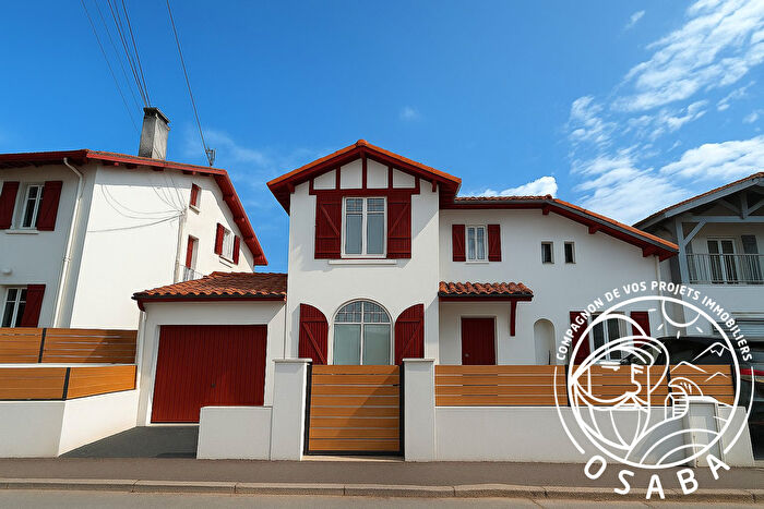 Maison à vendre - Biarritz, Braou, Ranquine, Aguilera - 6 pièces - 4 chambres