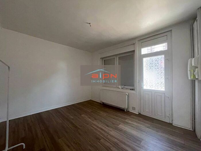 Maison à louer - Centre-Landaus-Poudrerie-Sablonniere, Oissel - 4 pièces - 2 chambres