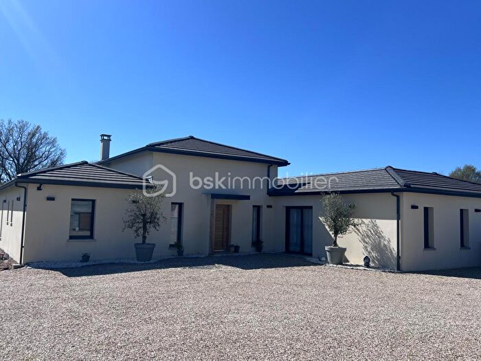 Maison à vendre - Saint-Seurin-sur-lIsle - 8 pièces - 4 chambres