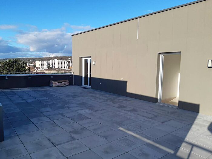 Appartement à louer - Meulan, Limay - 3 pièces - 2 chambres