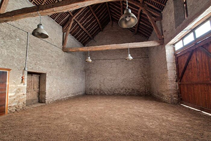 Maves : Maison 2 pièces à vendre