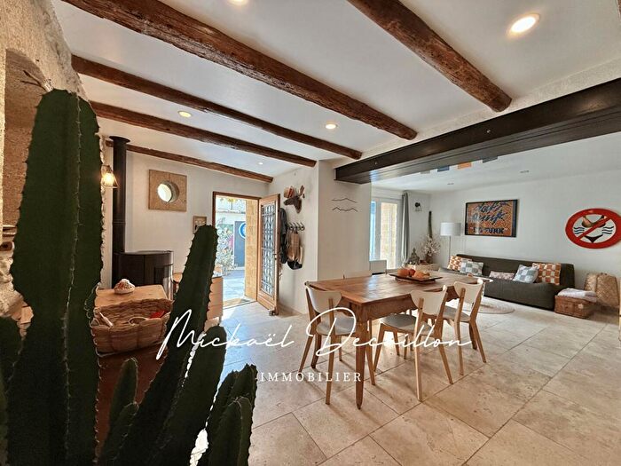 Saint-Hilaire-d'Ozilhan : Maison 5 pièces à vendre