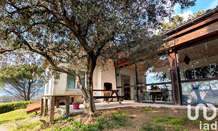 Maison à vendre - Les Tourrettes - 6 pièces - 4 chambres