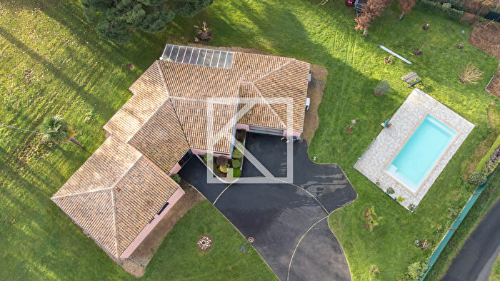 Maison à vendre - Les Herbiers - 6 pièces - 3 chambres