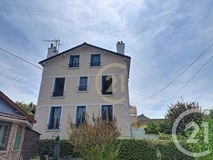 Nanterre, Plateau : Maison 9 pièces à vendre