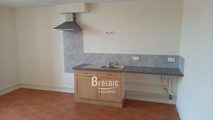 Courcelles-Chaussy : Appartement 4 pièces à louer