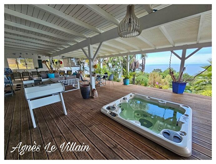 Maison à vendre - Pointe-Noire - 14 pièces - 12 chambres